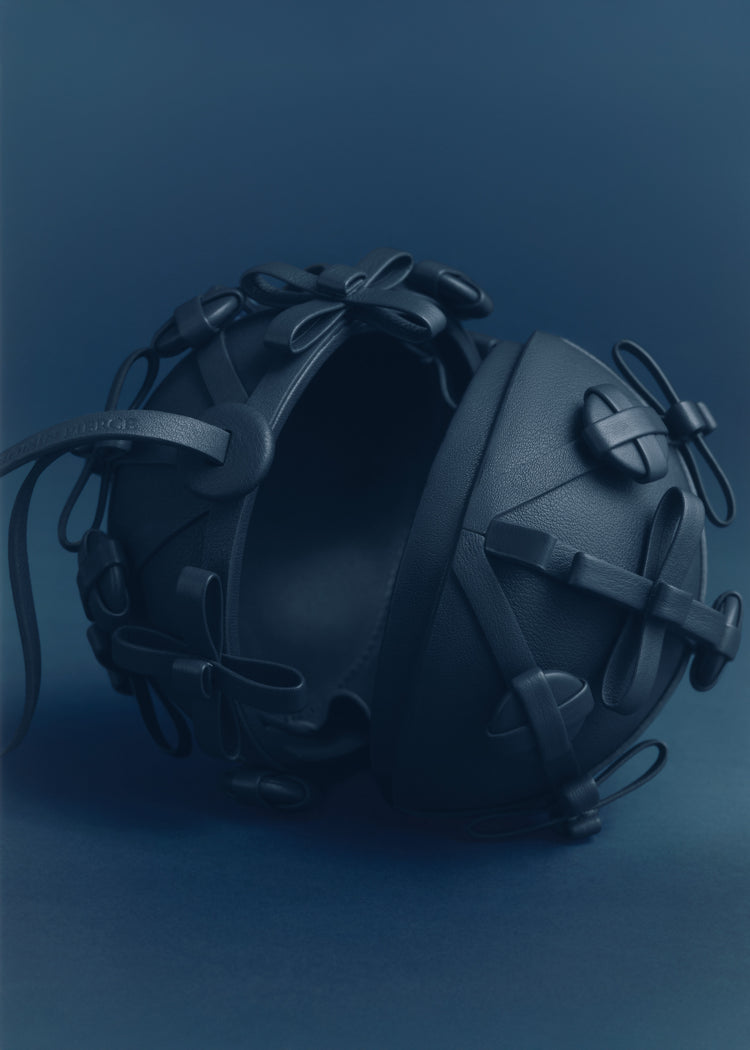 Polène + Róisín Pierce | Bag - Button Bow Sphere - Ink – Polène EU